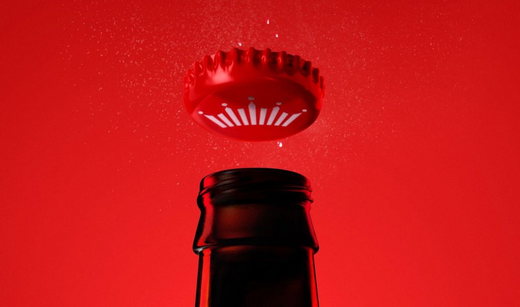 Budweiser vuelve a estrenar packaging, por Jones Knowles Ritchie