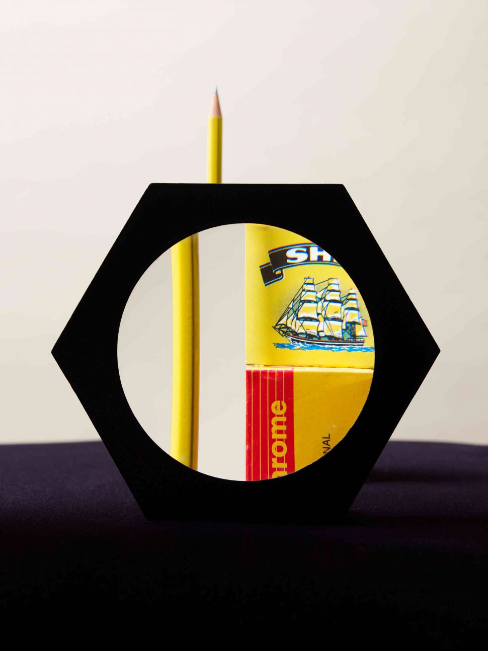 DREAM, un magazine de objetos y materiales, diseñado por Folch Studio