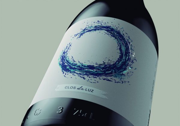 Descubre Azuda, el packaging estilo japonés de Estudio Iuvaro