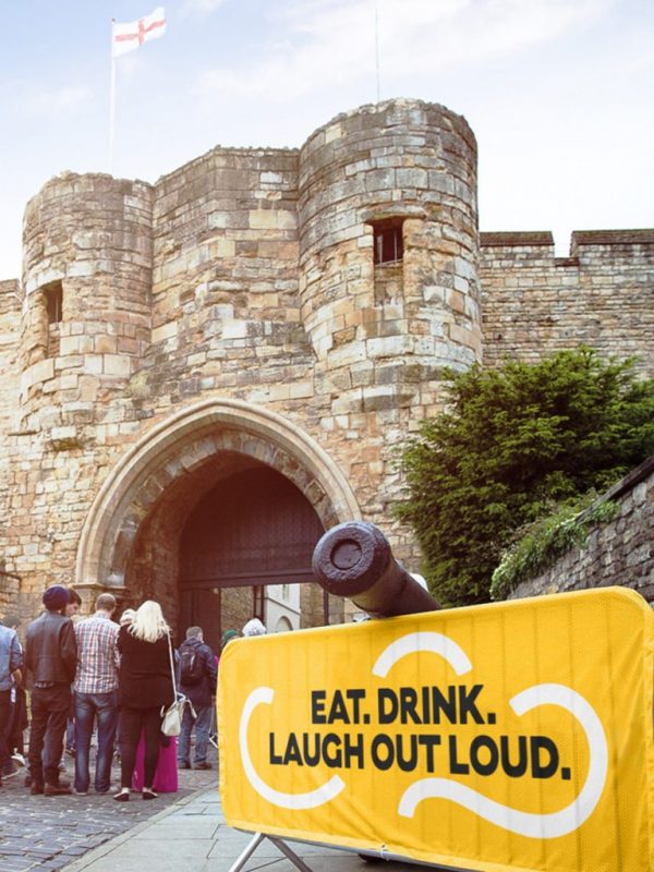 Este branding de Comedy Feast conseguirá sacarte una sonrisa