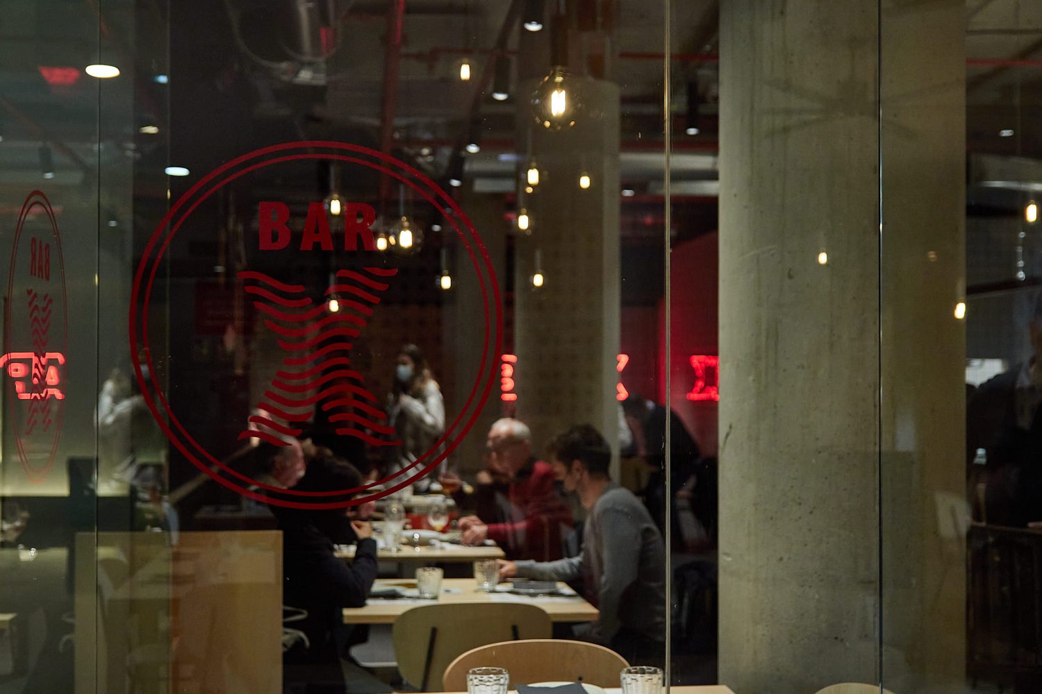 Así es la identidad gráfica de BAR X diseñada por Brandsummit